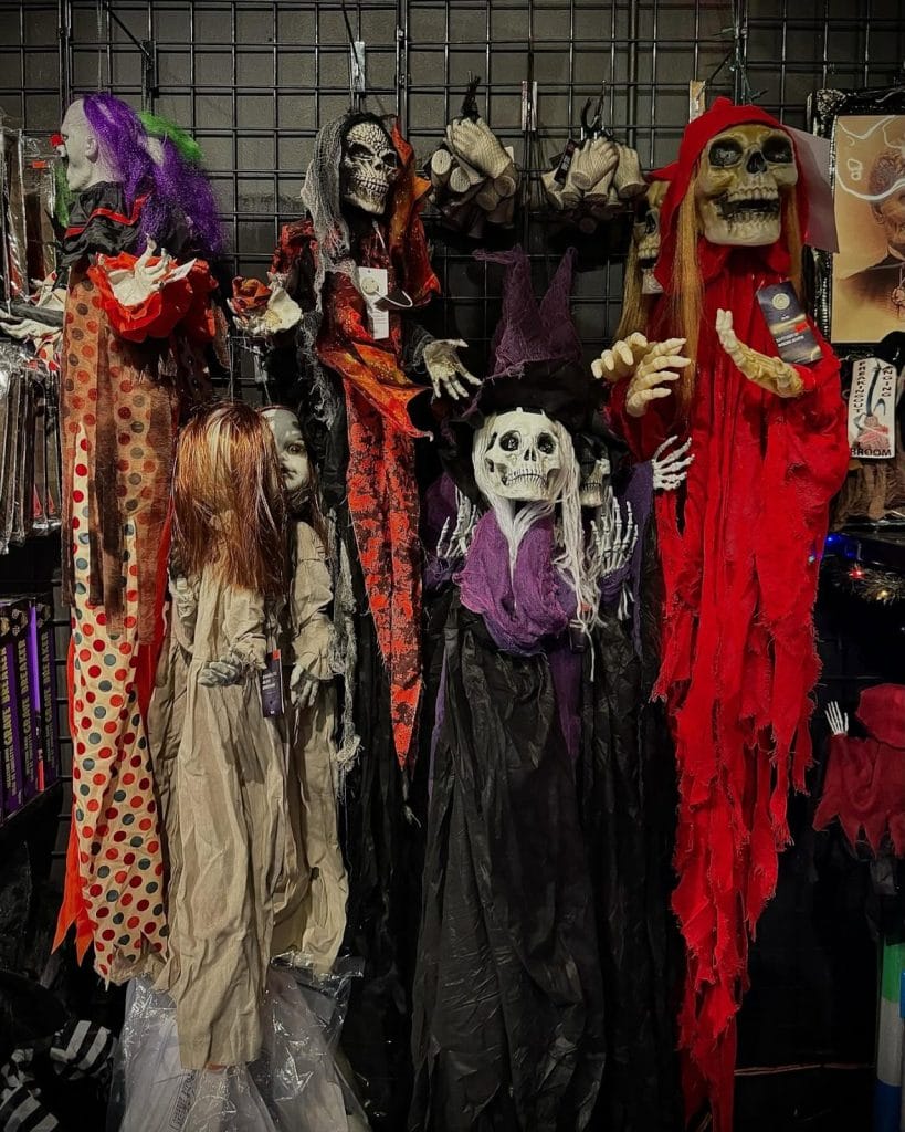 Halloween Costumes NYC: 15+ Best Stores to Shop Now • Over Here New York