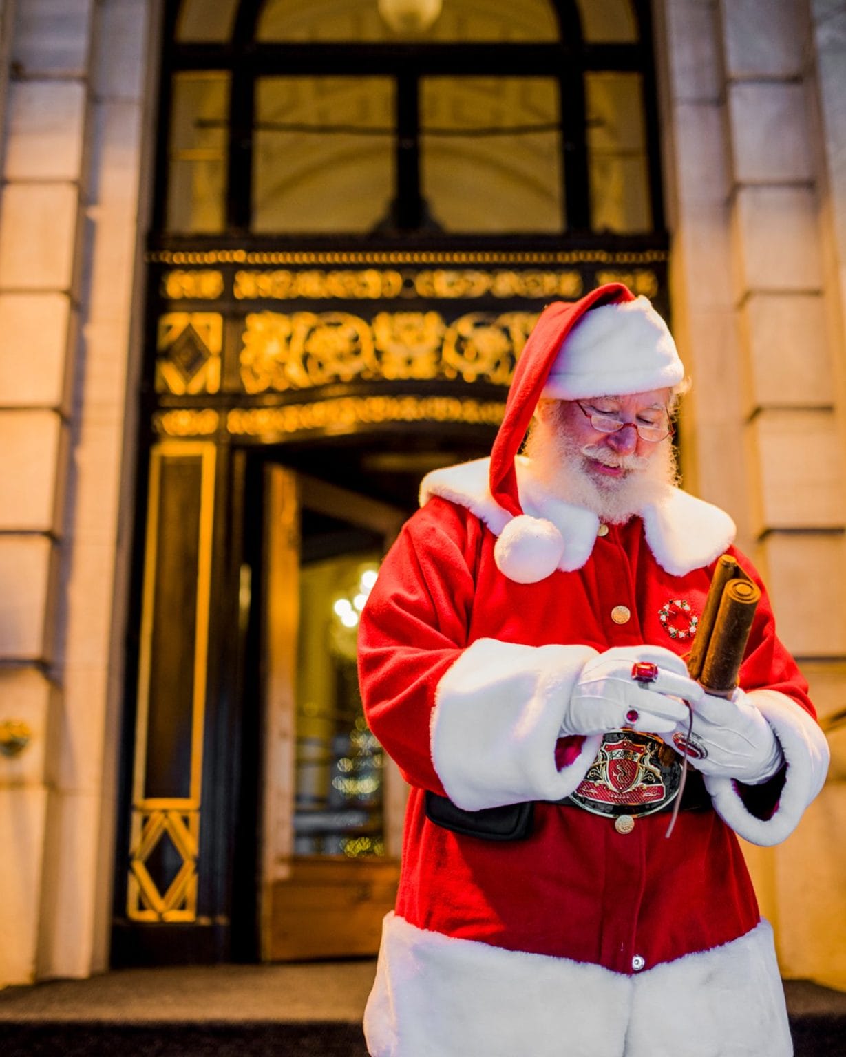 Best Places to See Santa in NYC (2025): A New Yorker's Guide • Over ...